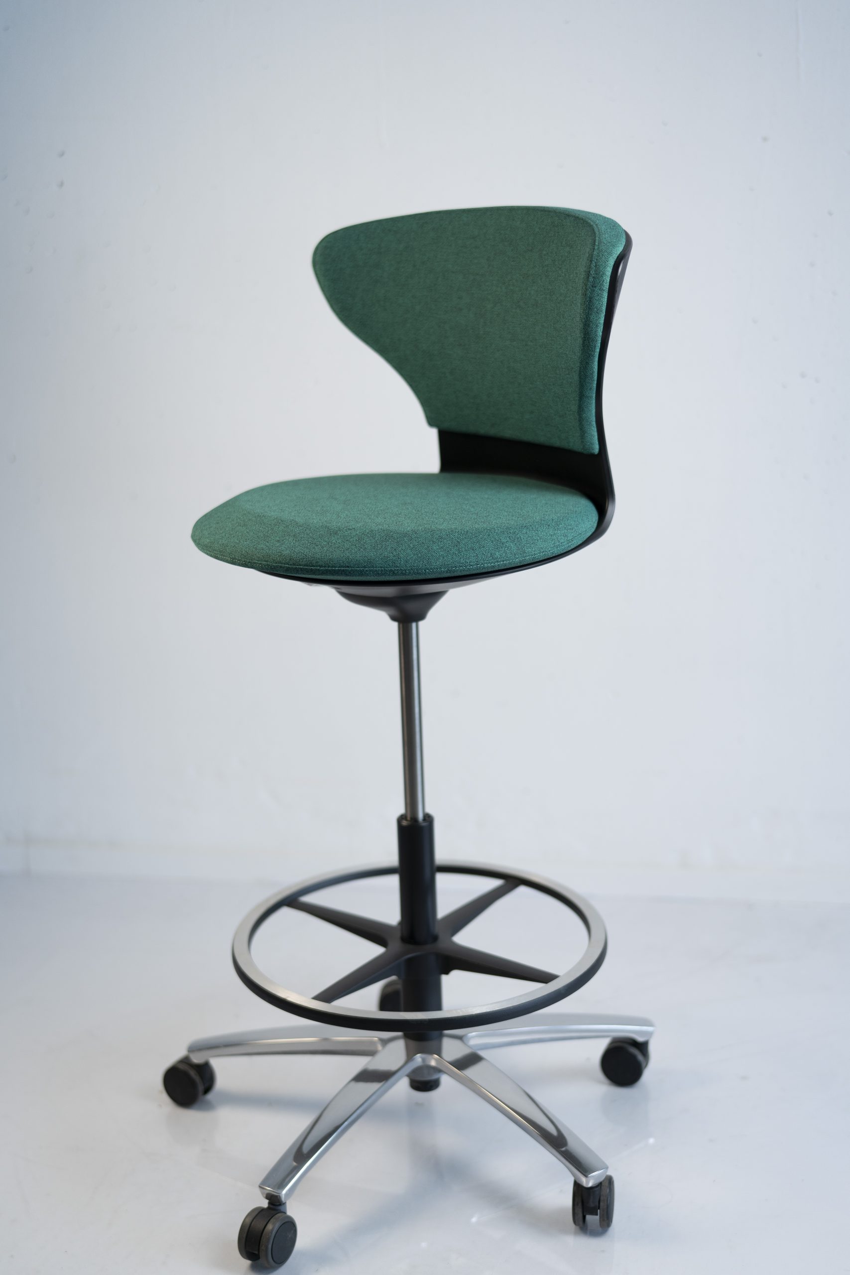 Sedus “Turn around” tu-181, High desk chair, Chrom/Grün › SELLAMENSA. Shop